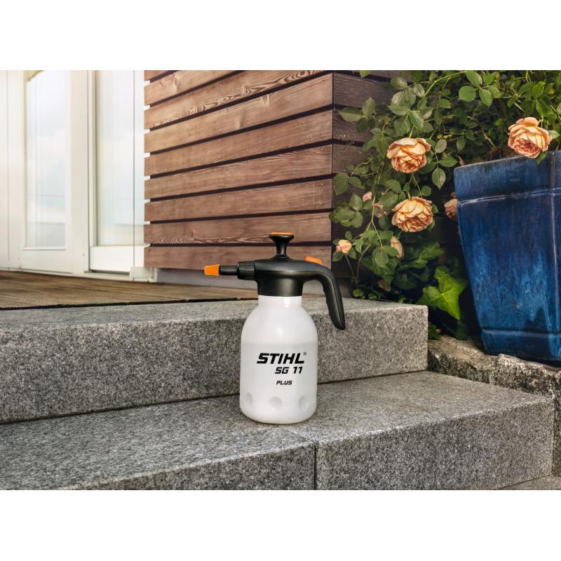 STIHL SG 11 PLUS 1.5l Handheld Sprayer - Sims Garden Machinery